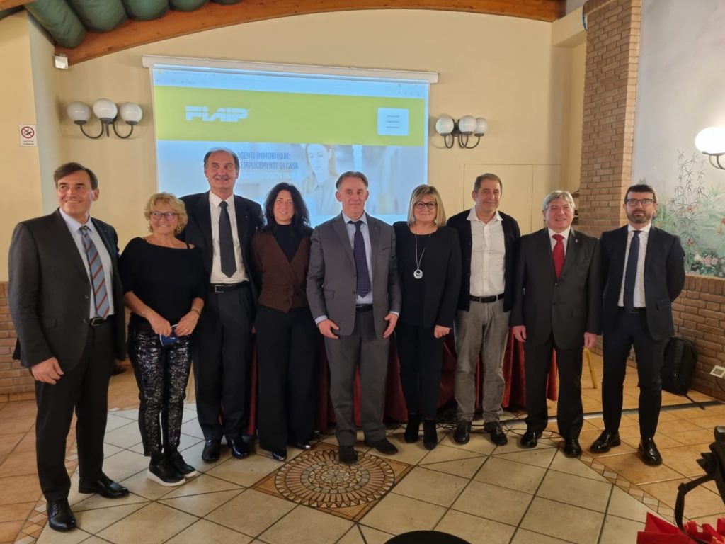 Luca Simioni eletto Presidente di Fiaip Lombardia - Fiaip Luca Simioni eletto Presidente di Fiaip Lombardia - Fiaip